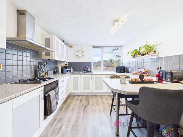 2 Bedroom Apartment Flat