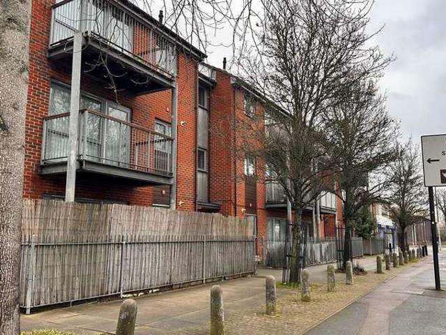 2 Bedroom Apartment Flat