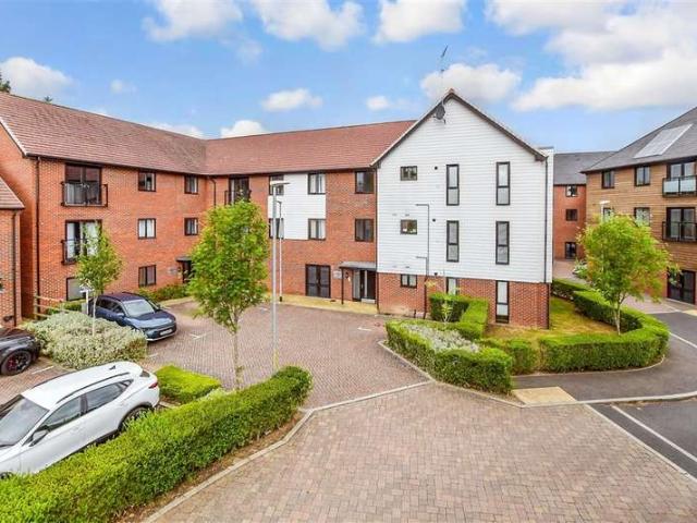 2 Bedroom Apartment Flat