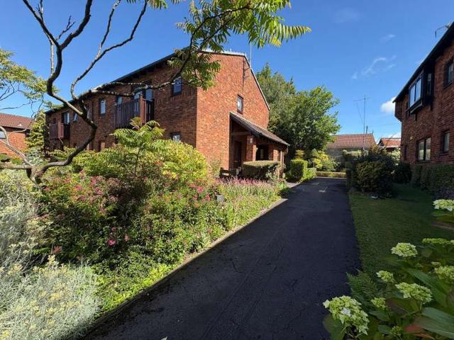 2 Bedroom Apartment Flat