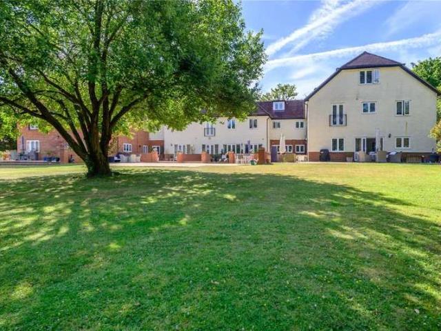2 Bedroom Apartment Flat