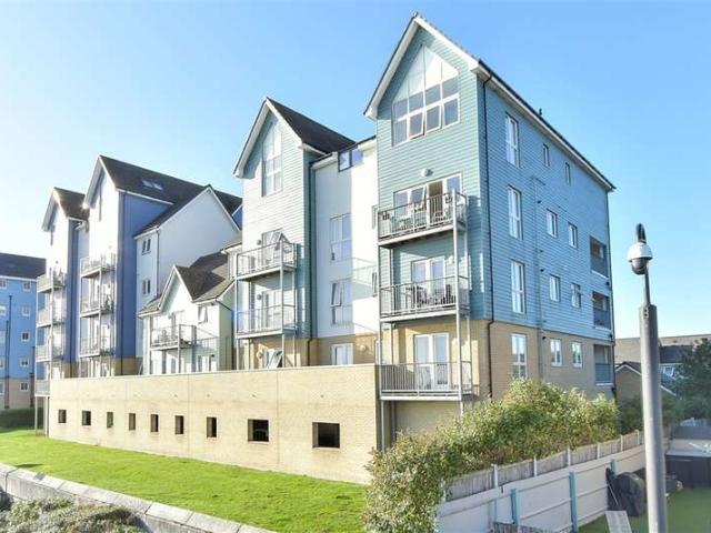 2 Bedroom Apartment Flat