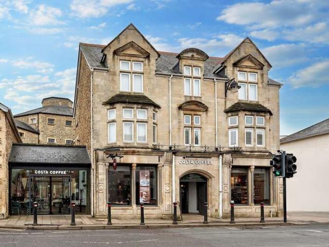 2 Bedroom Apartment Flat