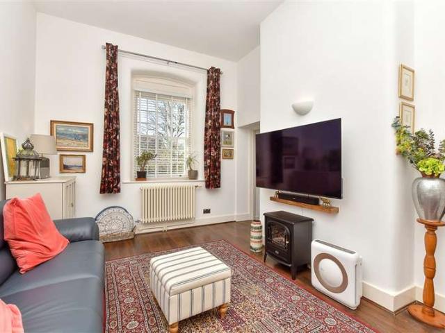 2 Bedroom Apartment Flat