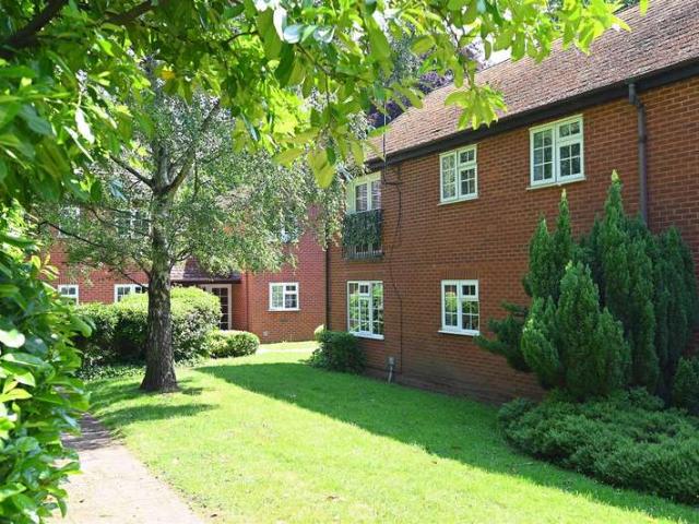 2 Bedroom Apartment Flat