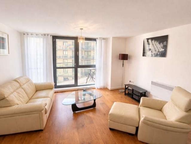 2 Bedroom Apartment Flat