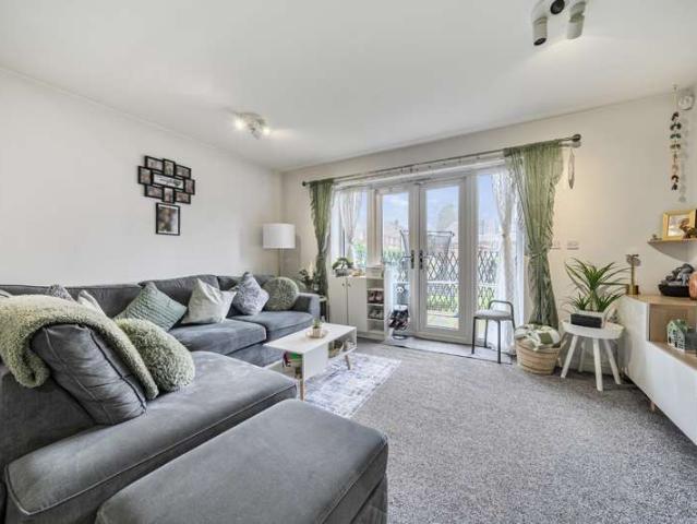 2 Bedroom Apartment Flat