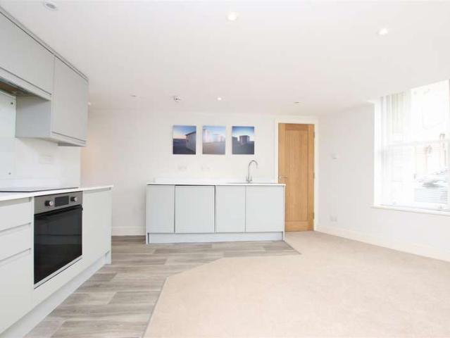 2 Bedroom Apartment Flat
