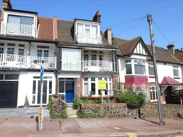 2 Bedroom Apartment Flat