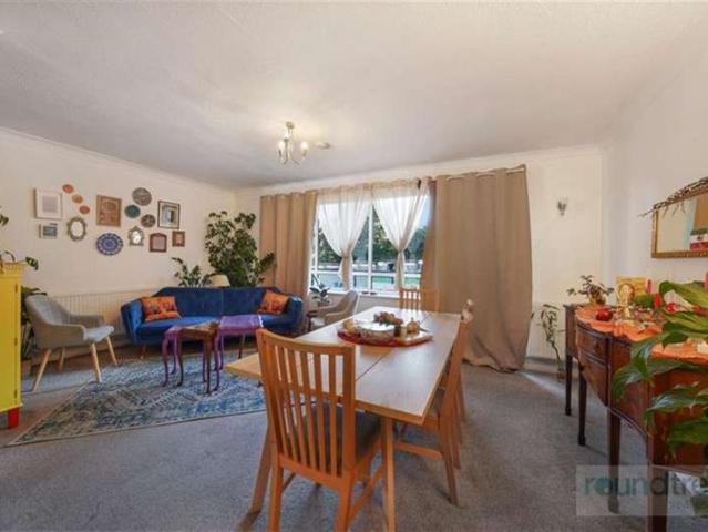 2 Bedroom Apartment Flat
