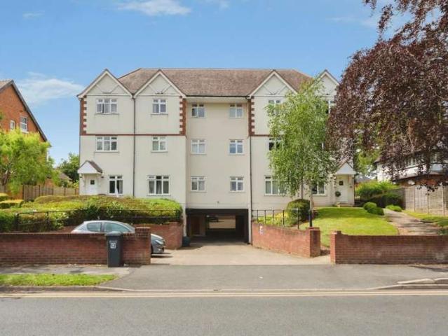 2 Bedroom Apartment Flat