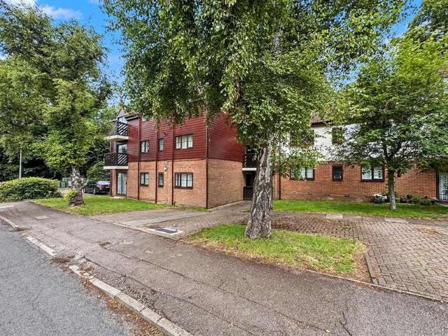 2 Bedroom Apartment Flat