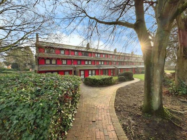 2 Bedroom Apartment Flat