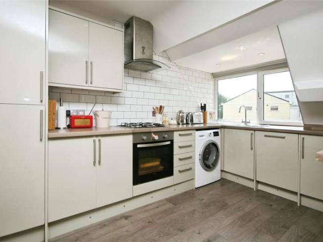 2 Bedroom Apartment Flat