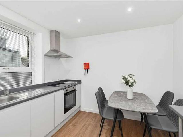 2 Bedroom Apartment Flat