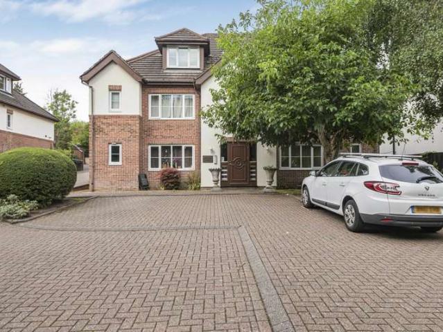 2 Bedroom Apartment Flat