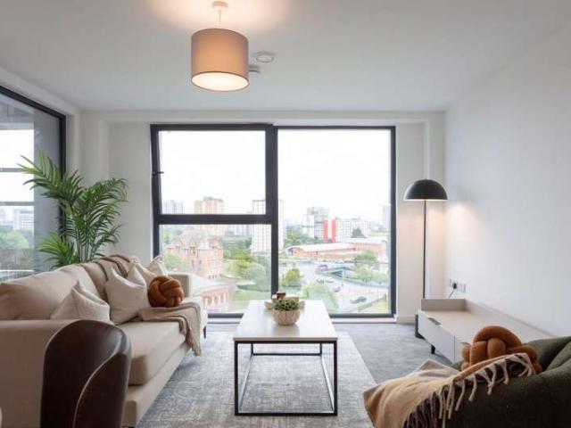 2 Bedroom Apartment Flat