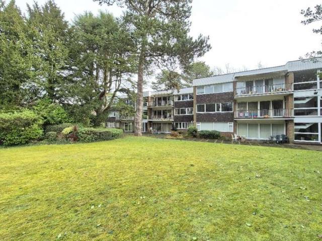 2 Bedroom Apartment Flat
