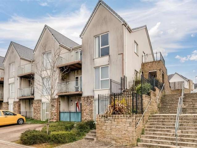 2 Bedroom Apartment Flat