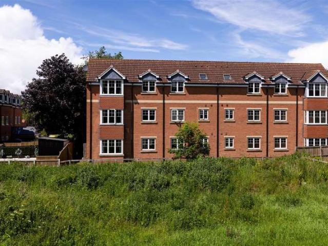 2 Bedroom Apartment Flat
