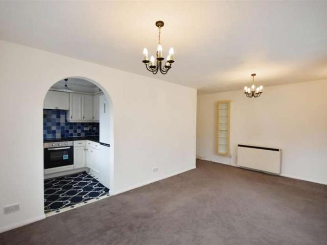 2 Bedroom Apartment Flat
