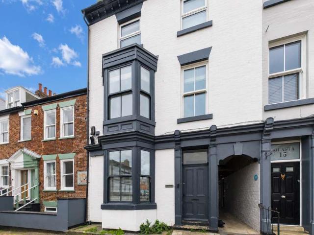 2 Bedroom Apartment Flat