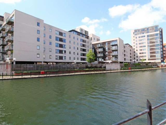 2 Bedroom Apartment Flat