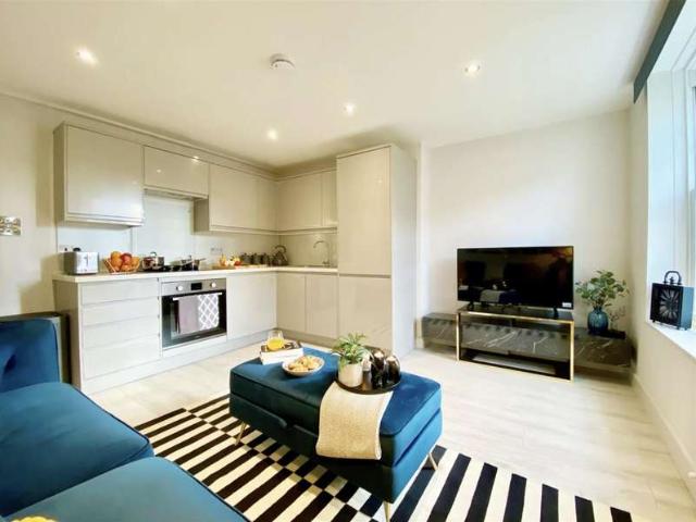 2 Bedroom Apartment Flat