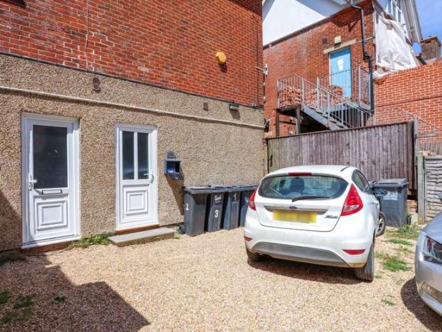 2 Bedroom Apartment Flat