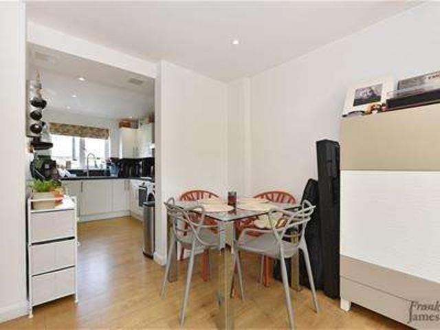 2 Bedroom Apartment Flat