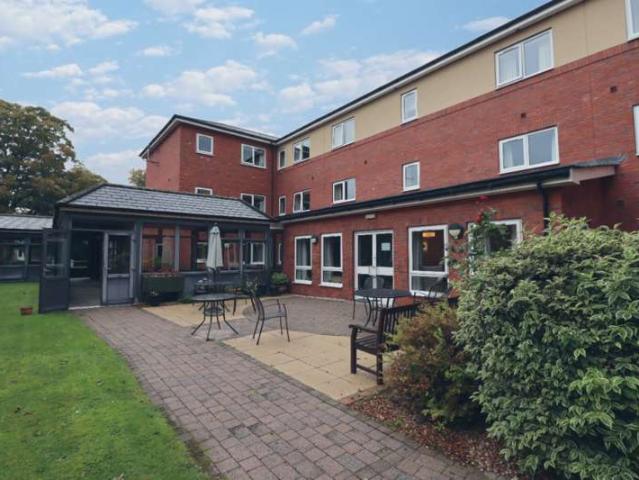 2 Bedroom Apartment Flat