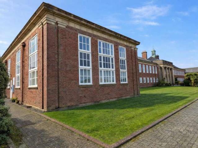 2 Bedroom Apartment Flat