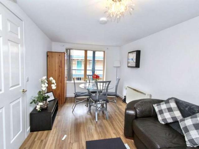 2 Bedroom Apartment Flat