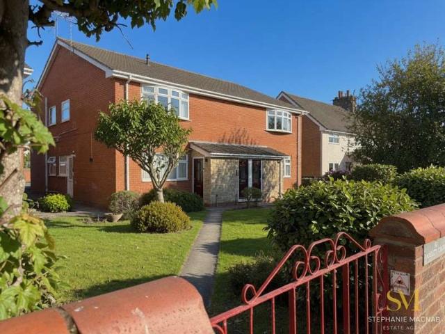 2 Bedroom Apartment Flat