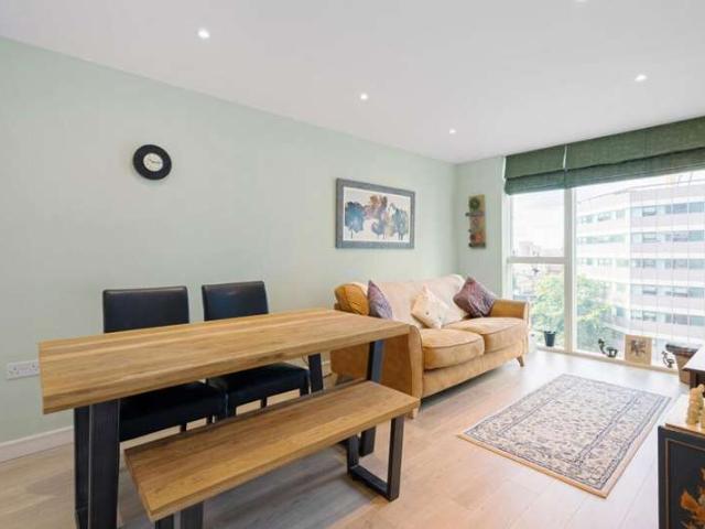 2 Bedroom Apartment Flat