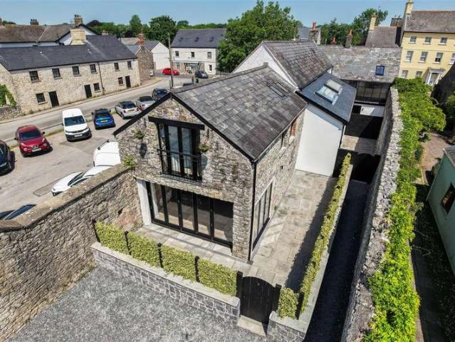 2 Bedroom Apartment Flat