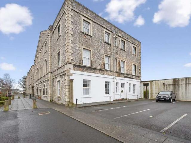 2 Bedroom Apartment Flat