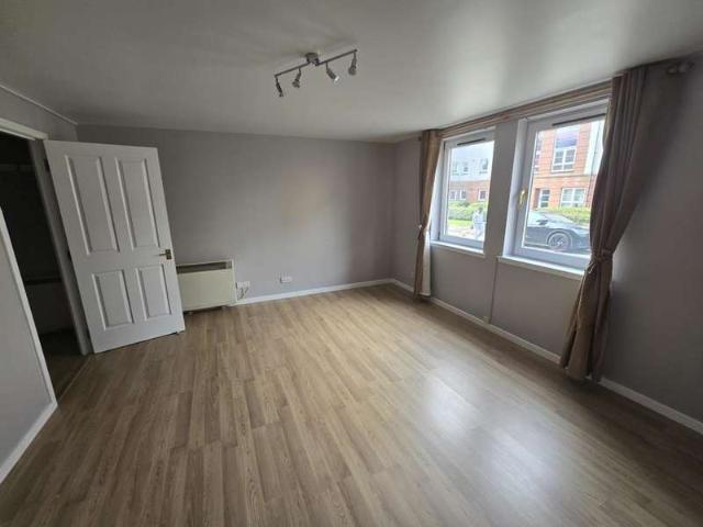 2 Bedroom Apartment Flat