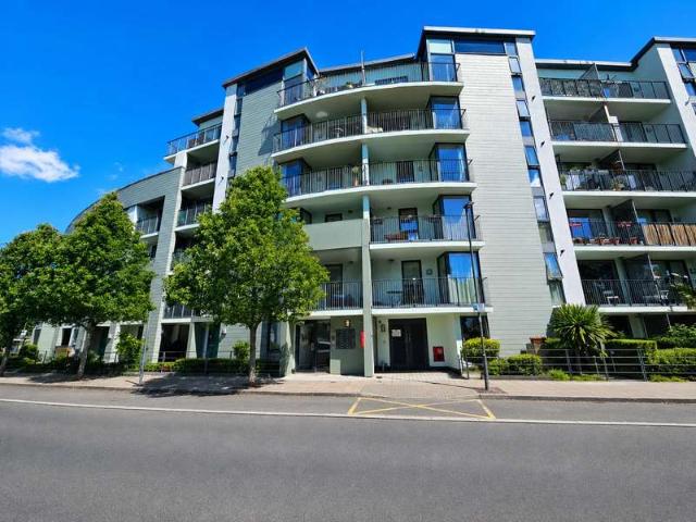 2 Bedroom Apartment Flat