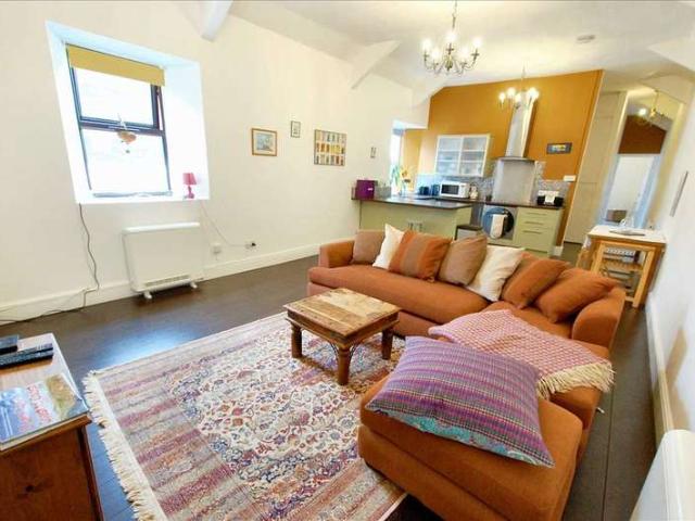 2 Bedroom Apartment Flat