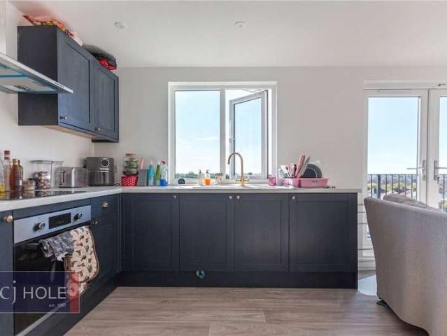 2 Bedroom Apartment Flat
