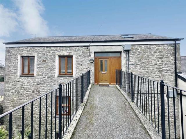 2 Bedroom Apartment Flat