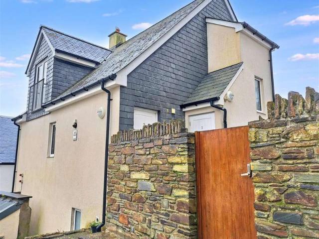 2 Bedroom Apartment Flat