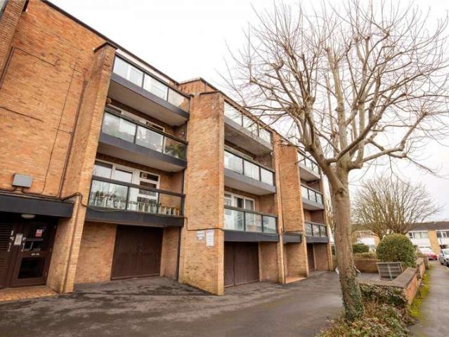 2 Bedroom Apartment Flat