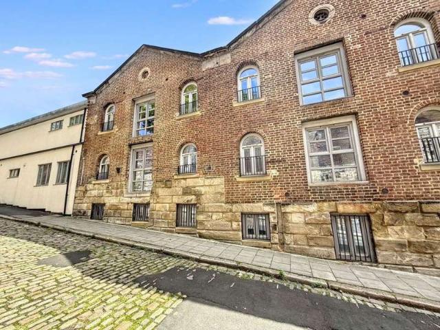 2 Bedroom Apartment Flat