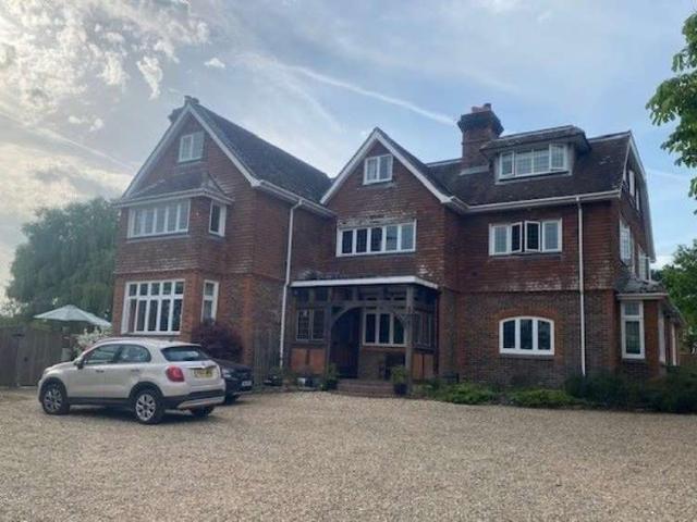 2 Bedroom Apartment Flat