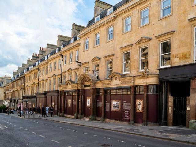 2 Bedroom Apartment Flat