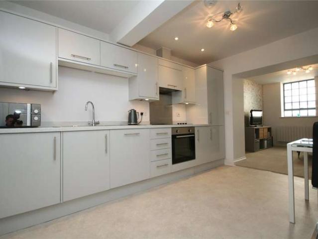 2 Bedroom Apartment Flat