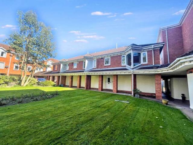2 Bedroom Apartment Flat