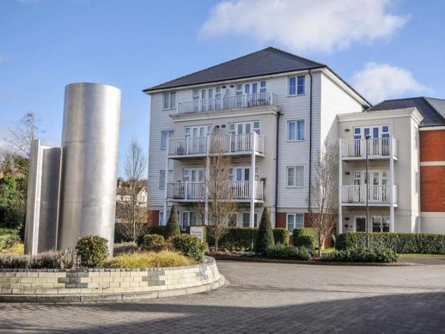2 Bedroom Apartment Flat